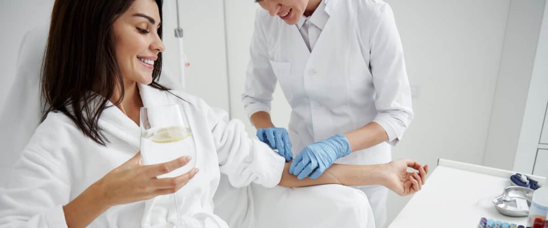 How IV Therapy Helps In Pain Management Treatment In Roswell